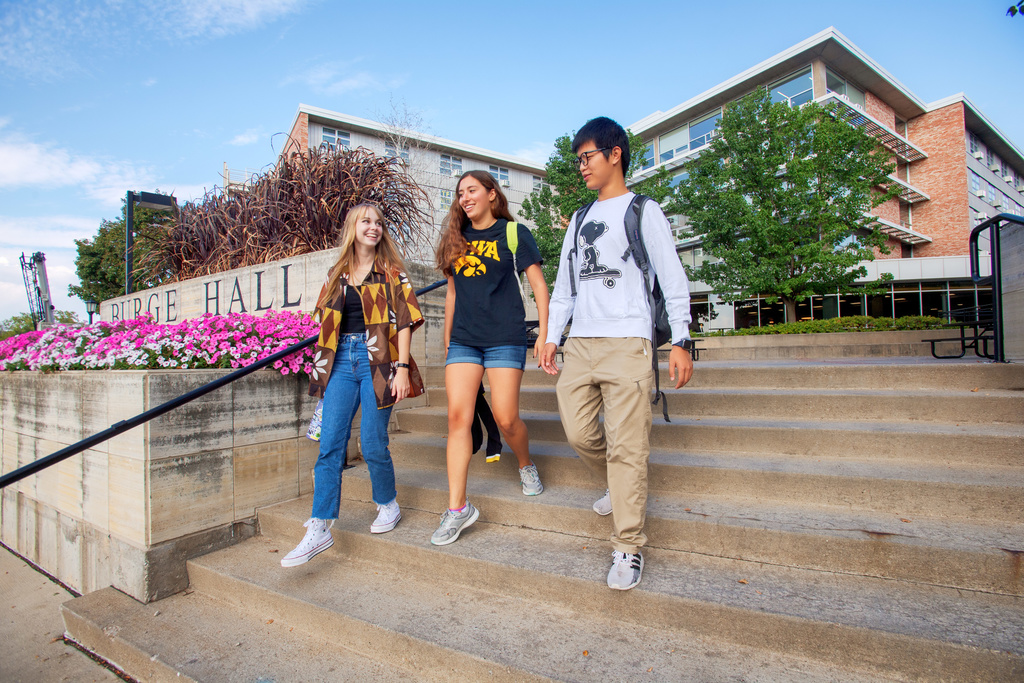 Burge Hall | Housing - Division of Student Life | The University of Iowa