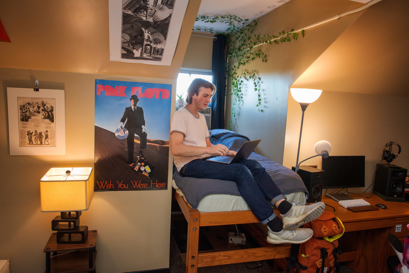 Currier Hall | Housing - Division of Student Life | The University of Iowa