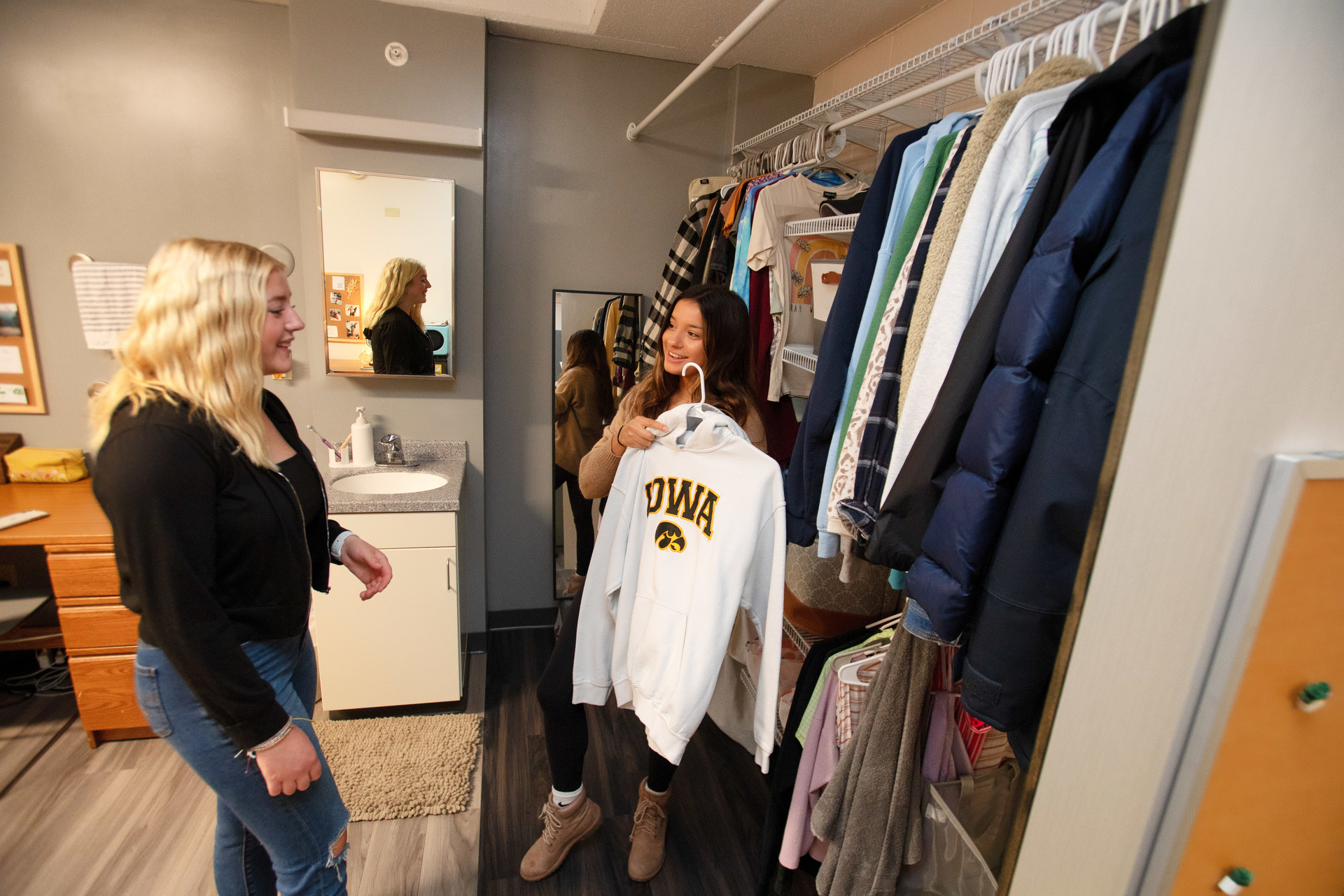 Burge Hall | Housing - Division of Student Life | The University of Iowa