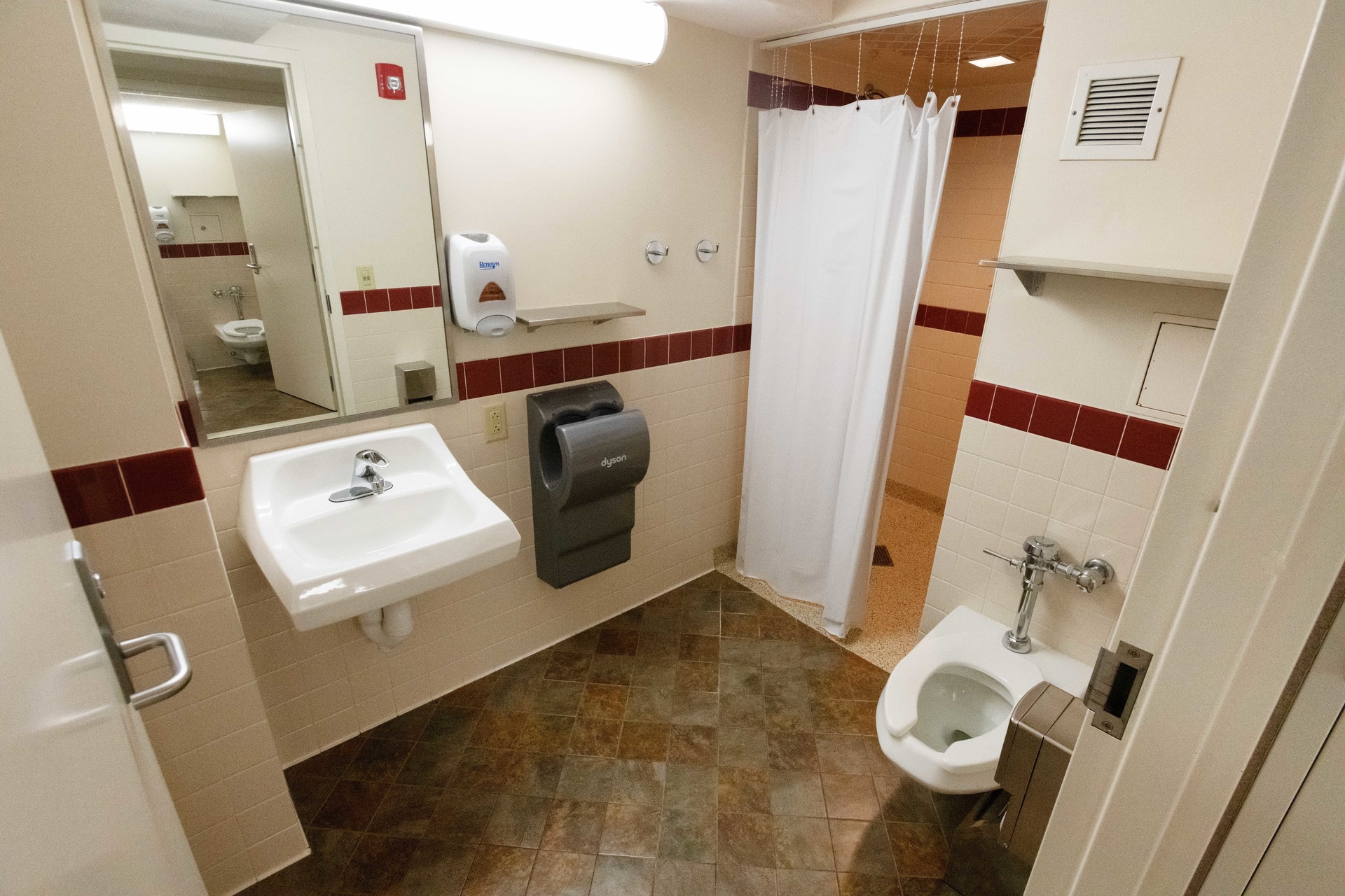 Hillcrest Hall | Housing - The University of Iowa