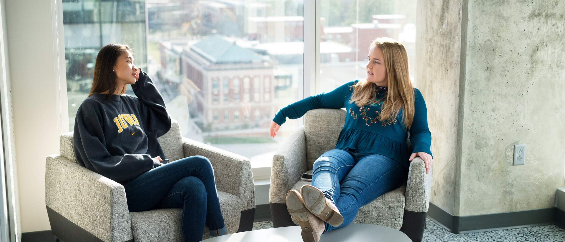 Apply to be an RA | Housing - Division of Student Life | The University ...